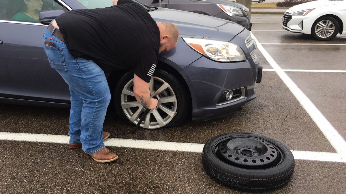 Large pothole causes flat tires on southbound I-75 ramp