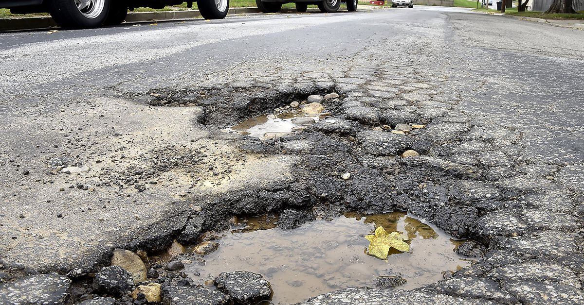 ‘Ohio is literally a pothole:’ Photo of oddly-shaped pothole goes viral